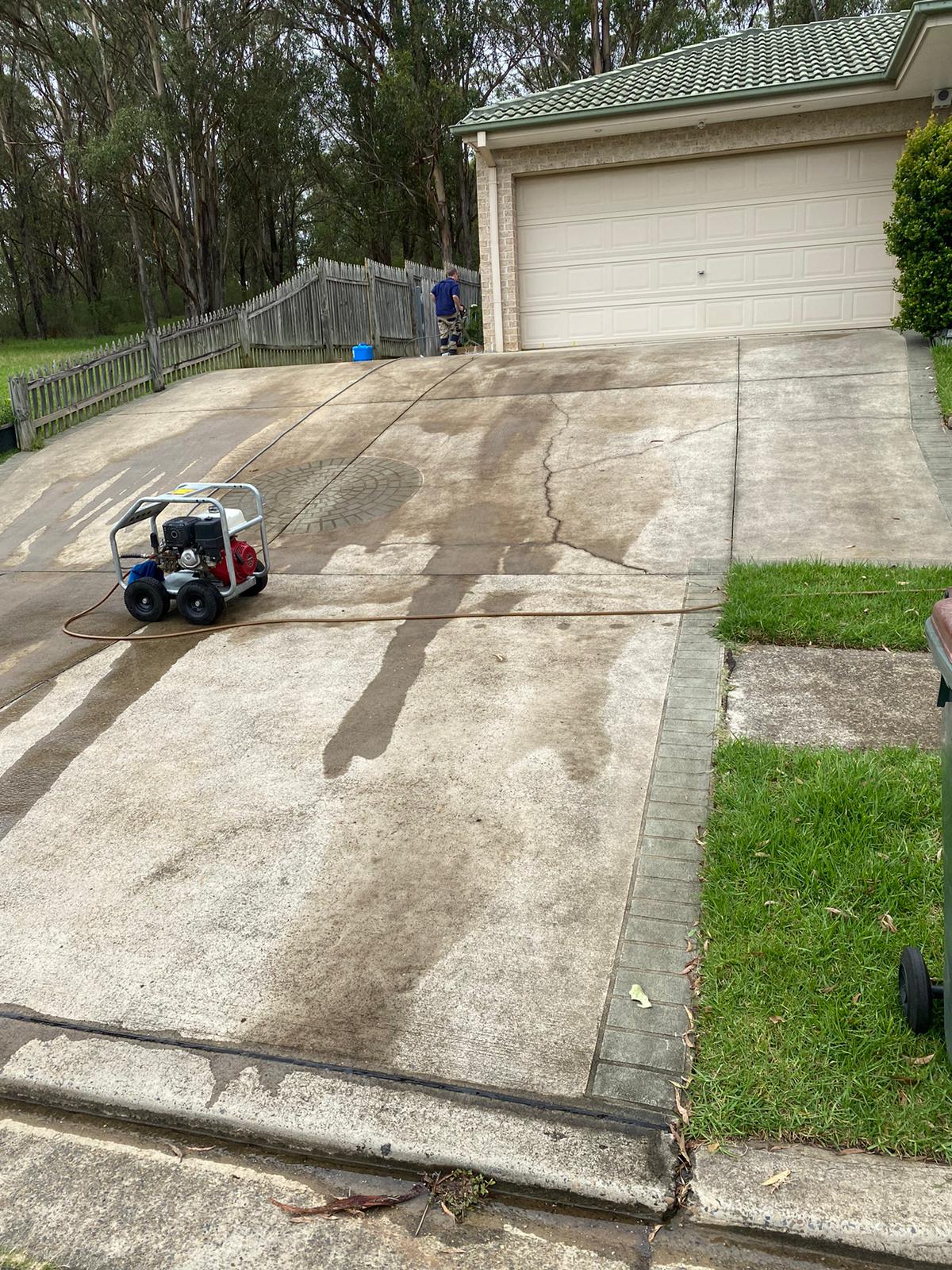 The Ultimate Guide to Pressure Washing Your Driveway | Licence to Clean ...
